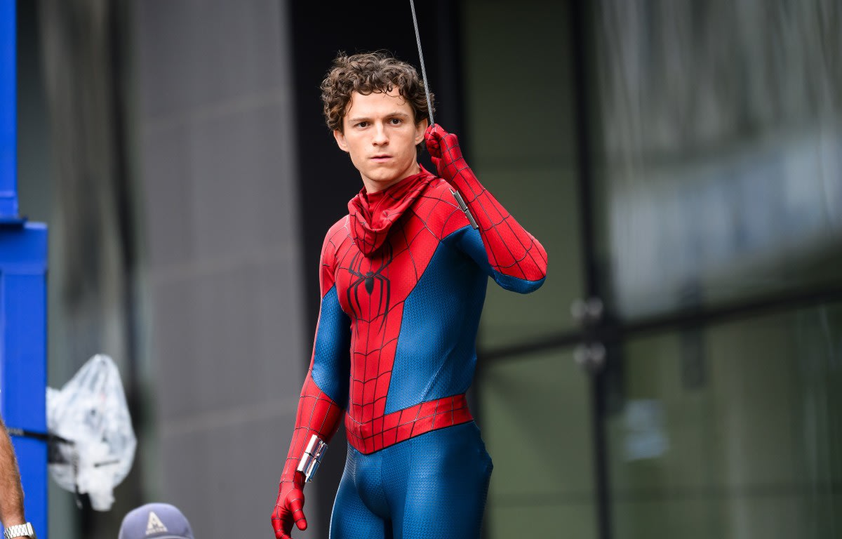 Tom Holland Reflects on Tobey Maguire and Andrew Garfield’s Influence on His Spider-Man - TV Squad